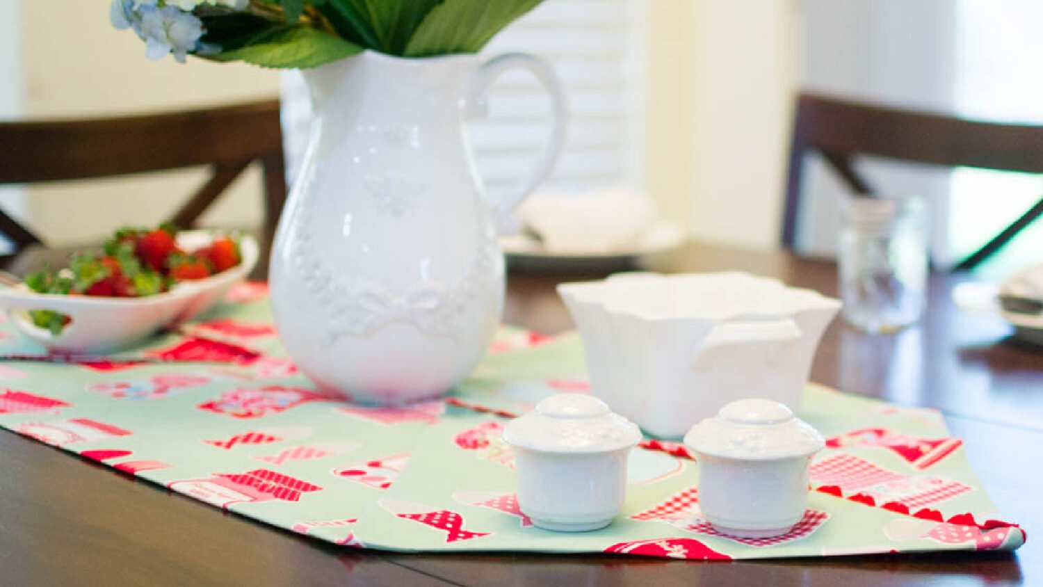 15 Free Table Runner Patterns To Adorn Your Easter Table