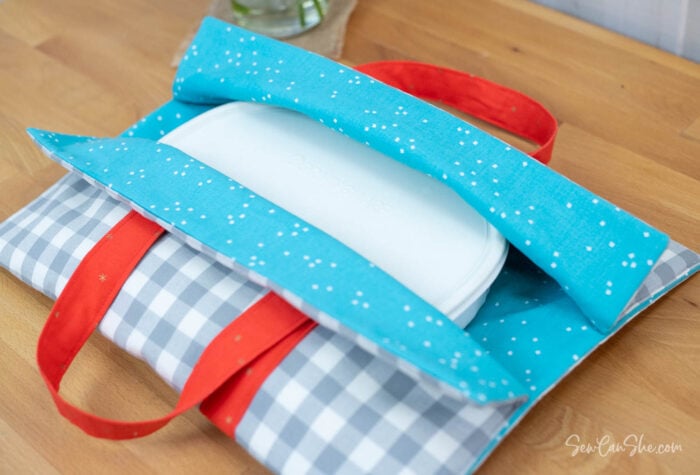 Sew A DIY Casserole carrier - Free Pattern with insulated batting