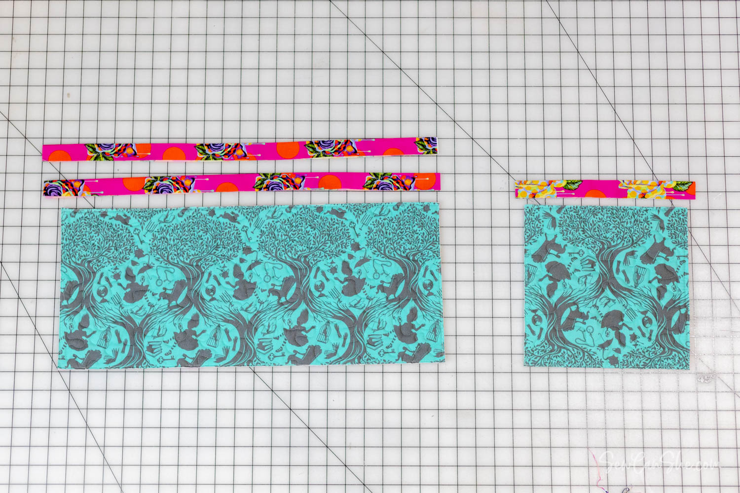 How to Make a DIY Sewing Machine Cover - Free Pattern!