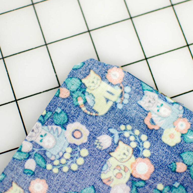 The Card Kitty: playing card holder for card games - free sewing Pattern