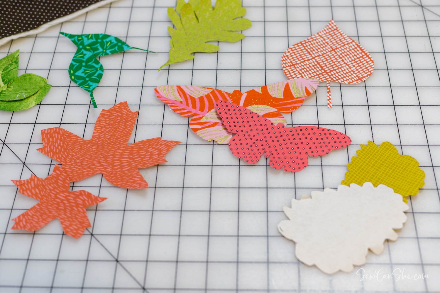 Autumn Leaves Fall Table Runner: Free Sewing Pattern Autumn Leaves Fall Table Runner: Free Sewing Pattern