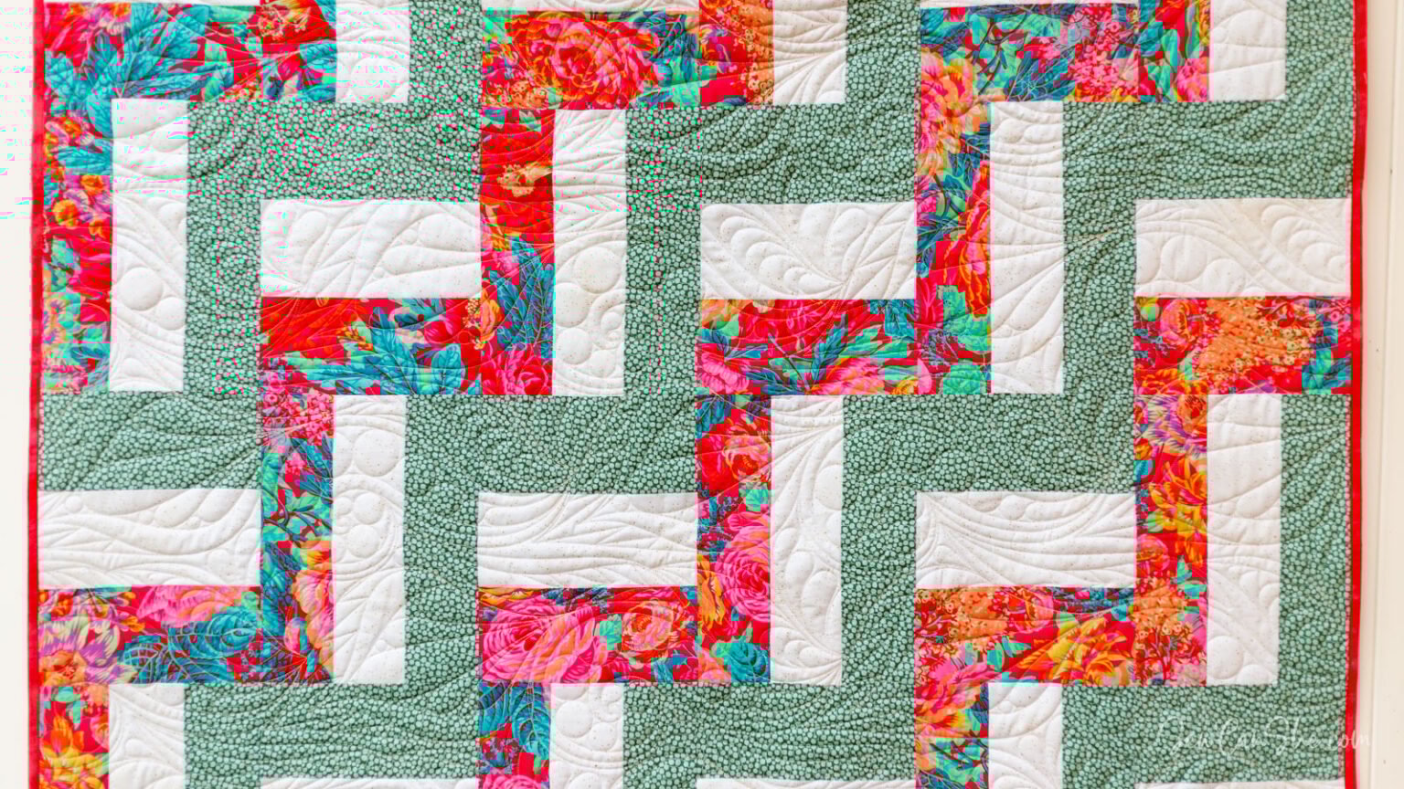 Rail Fence: Super Easy and Free 3 Yard Quilt Pattern!