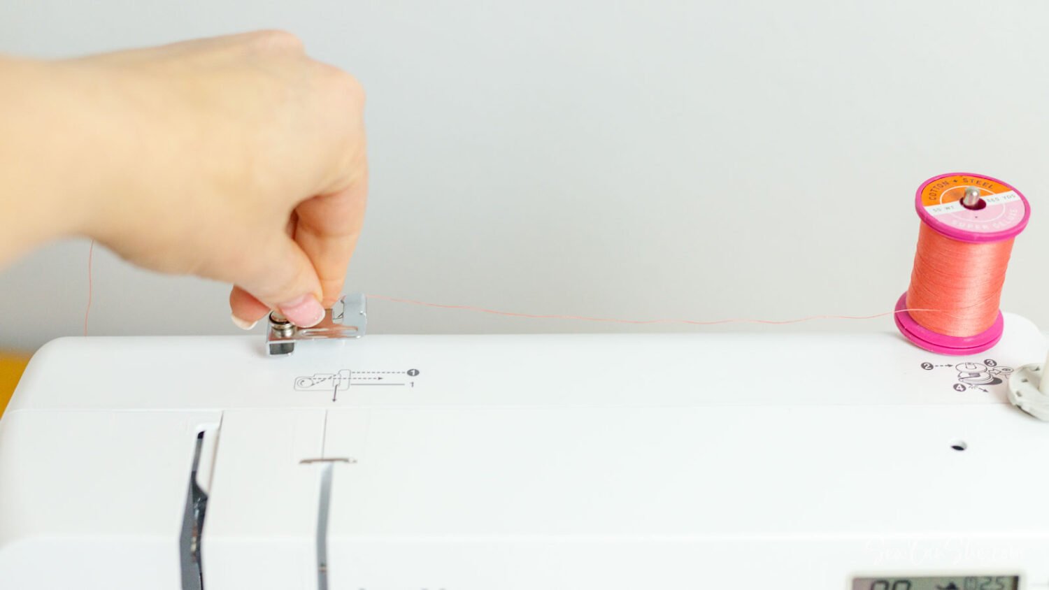 How to Wind a Bobbin in 13 Simple Steps