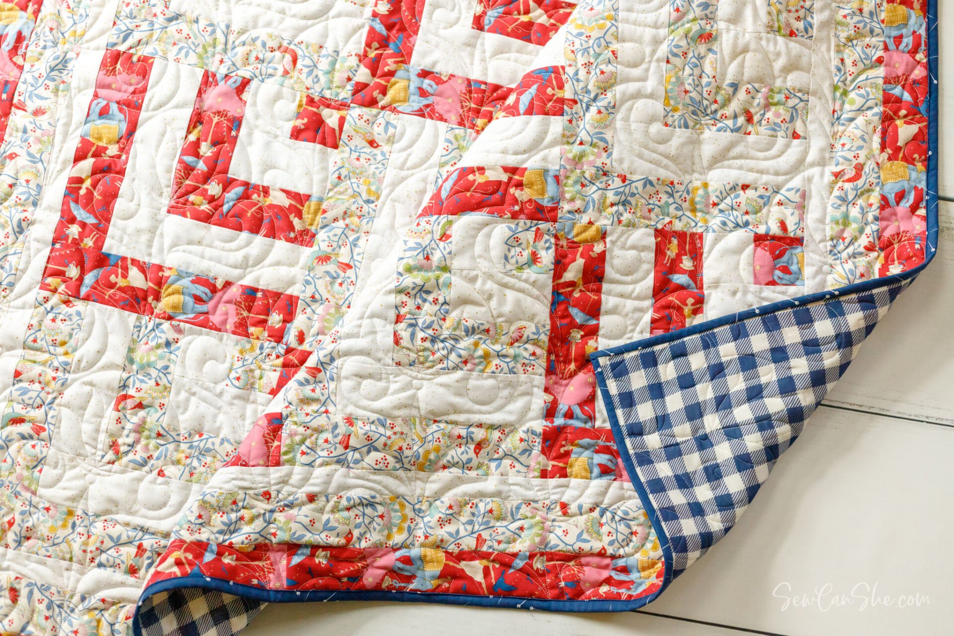 Quarter Log Cabins: Free 3 Yard Quilt Pattern