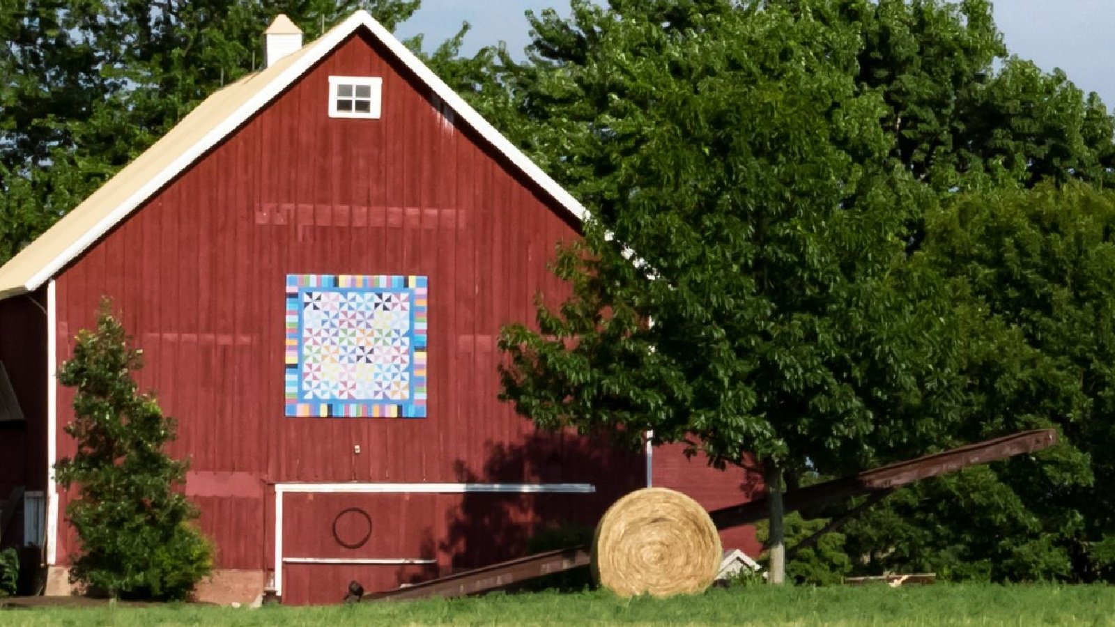 Tour 20 Enchanting Barn Quilts Across the United States