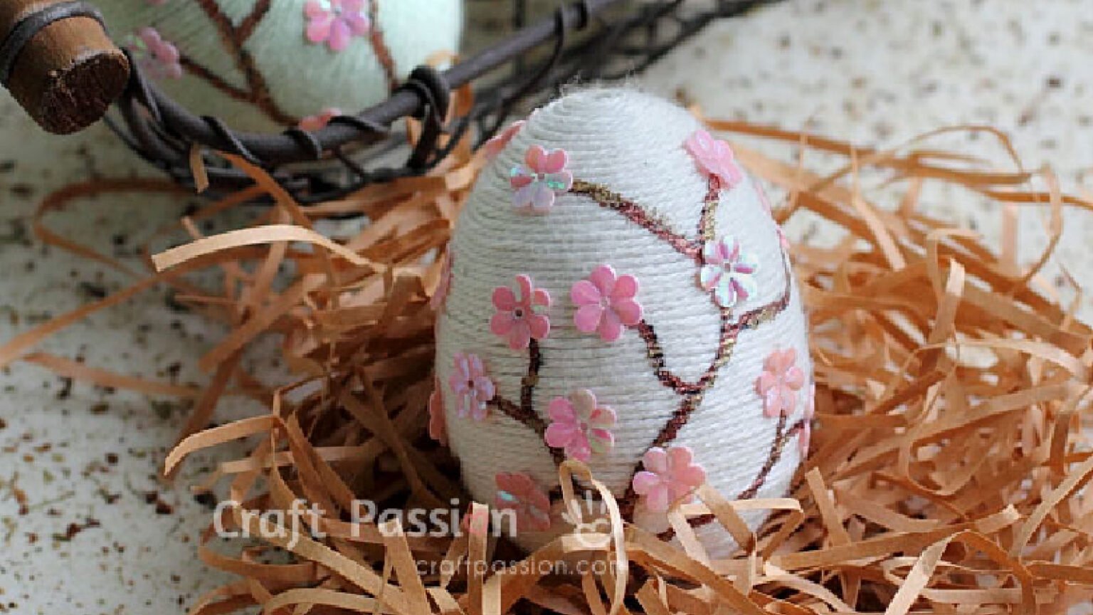 15 Ways to DIY Gorgeous Easter Eggs