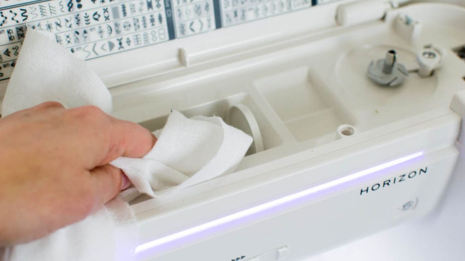 8 Steps to Cleaning a Sewing Machine *Correctly*