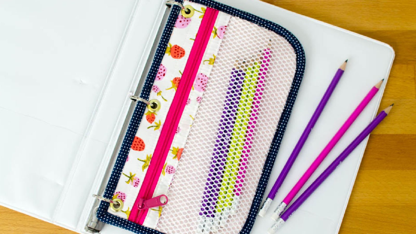 29 FREE & Easy Pencil Pouch Patterns for Back to School!