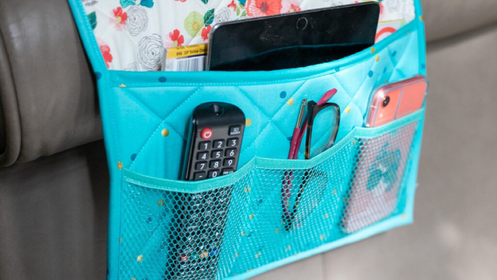 Couch Caddy Remote Control Organizer - free sewing pattern