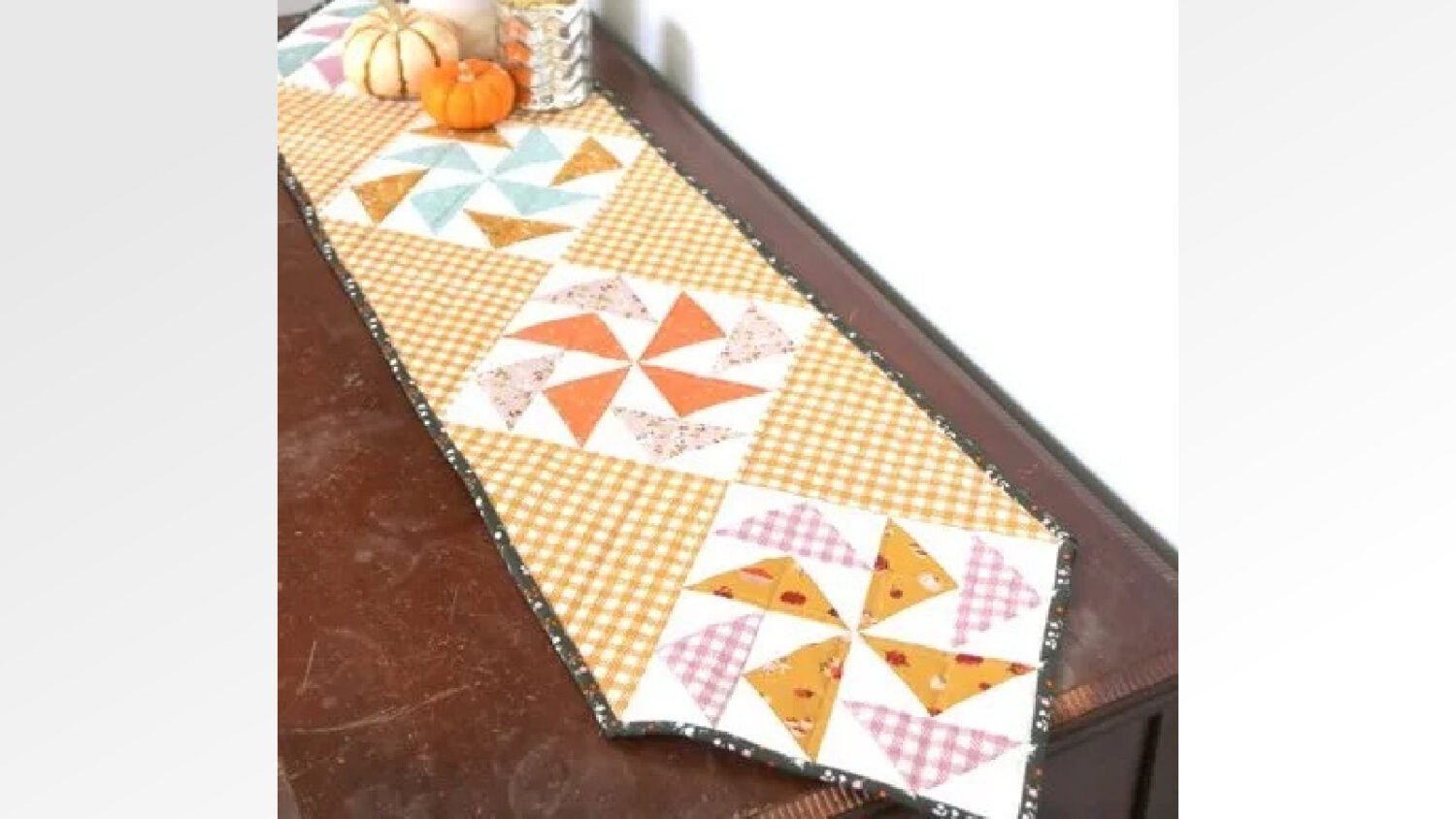 15 Free Table Runner Patterns To Adorn Your Easter Table
