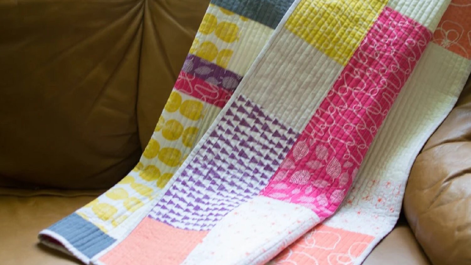 35 Stunning, Fun & FREE Fat Quarter Quilt Patterns!