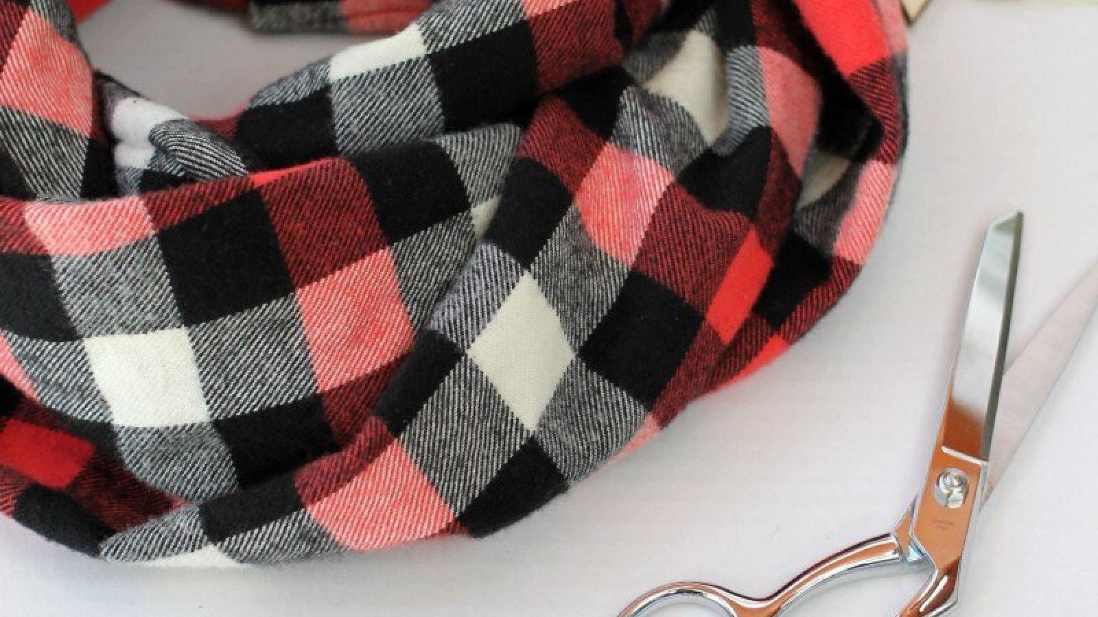 15 Cozy Sewing Patterns using Flannel Fabric: All Free!