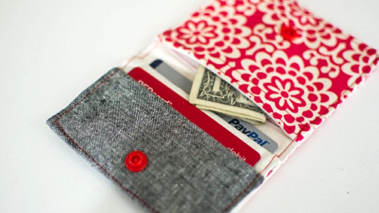 20 Free Wallet Patterns: Sew A Beautiful Pocketbook!