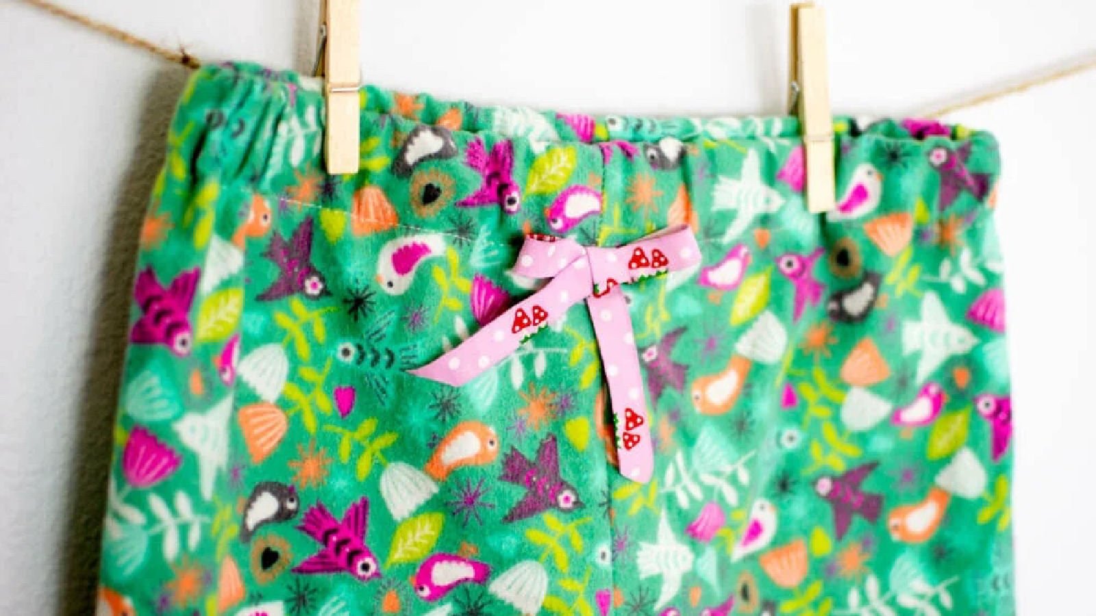 15 Ways to Jazz Up Your Sewing with Ribbon and Trim!