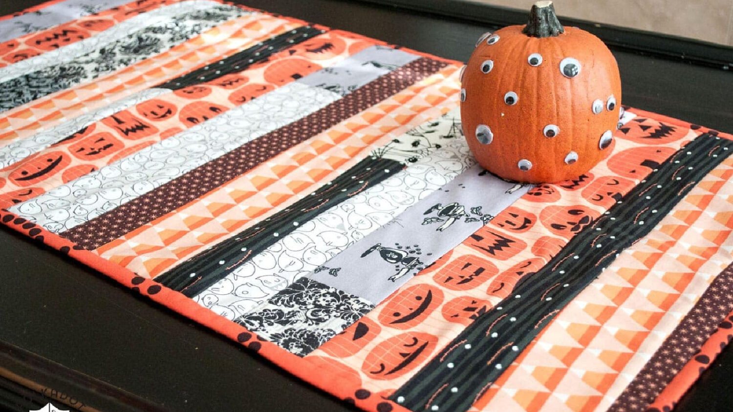 50 Free Table Runner Patterns To Fancy Up Your Table for Fall